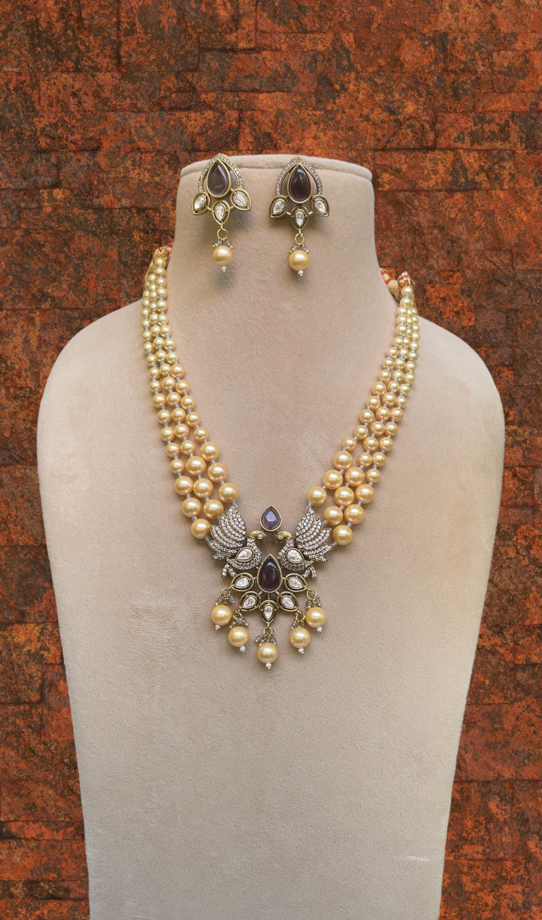 Shamitha Pearl Necklace Set – SumehaBling